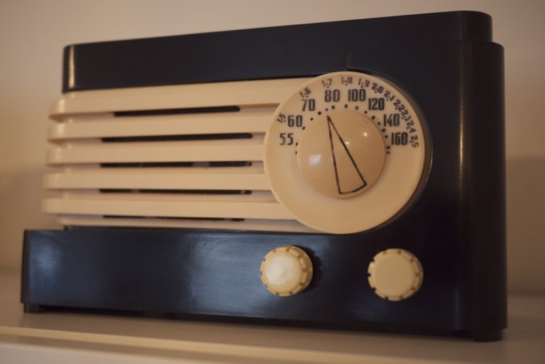 Radios Past – Page 3 – Radios from the '30's to '50's