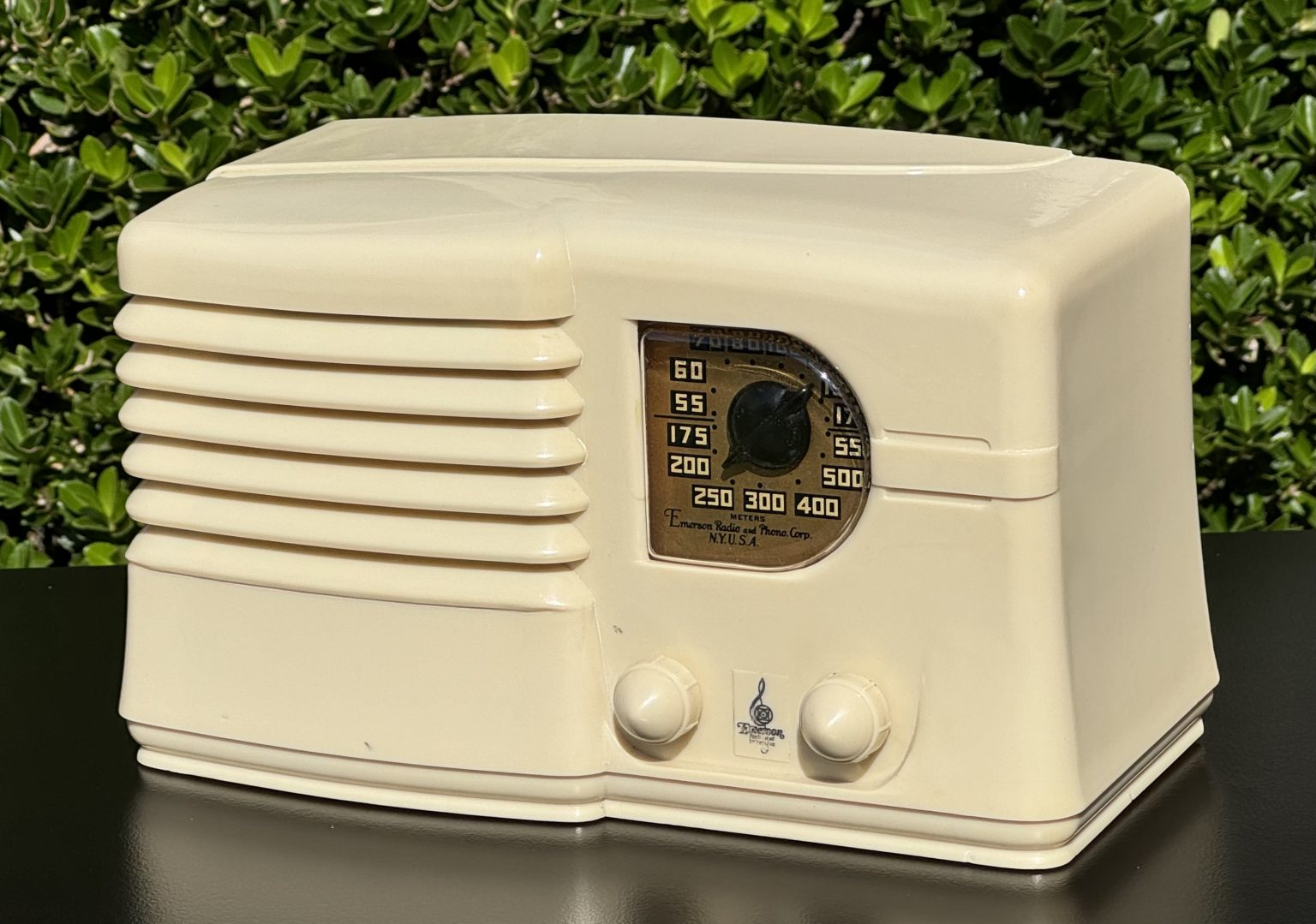 Radios Past – Radios from the '30's to '50's